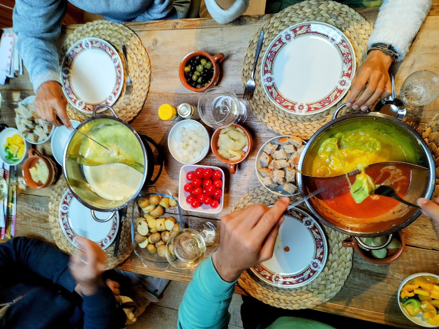 Yum & Fun at the Fondue Villa Interlaken – Kickass Trips